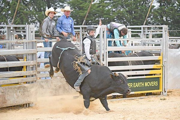 Rodeo: Kyle rides with style at Kongorong - The Border Watch
