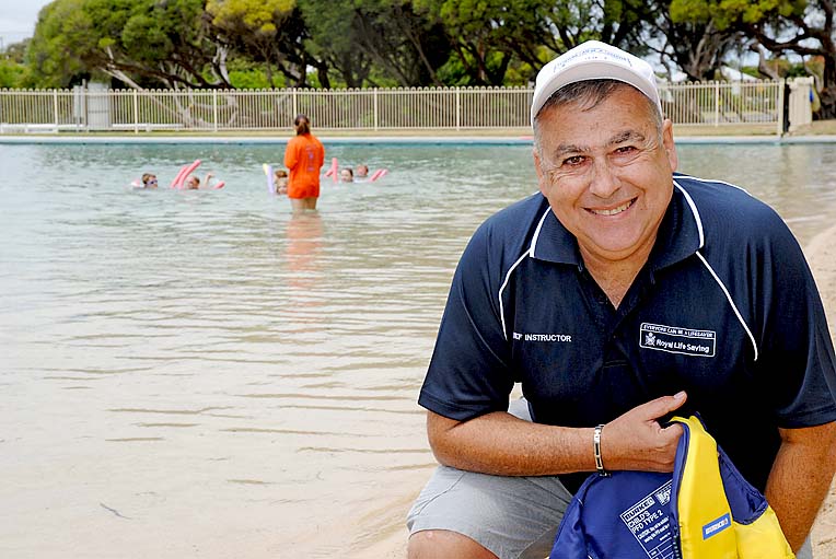 Lake swim lessons begin - The Border Watch