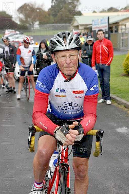 Champion cyclist remembered - The Border Watch