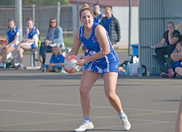 Penola shows form in wintry weather to secure 50-goal win - The Border ...