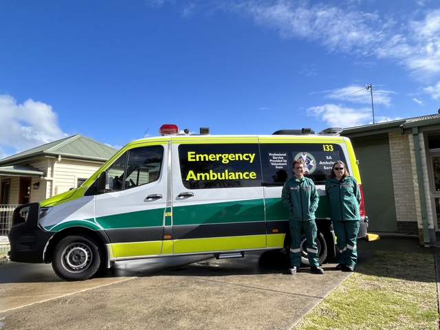 Penola ambulance volunteers double - The Border Watch